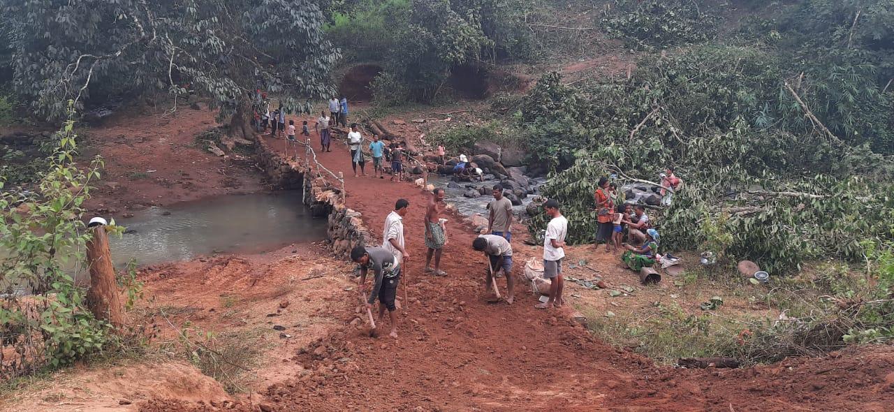 Tribals Show The Way, Build Bridges On Their Own - The Indian Tribal